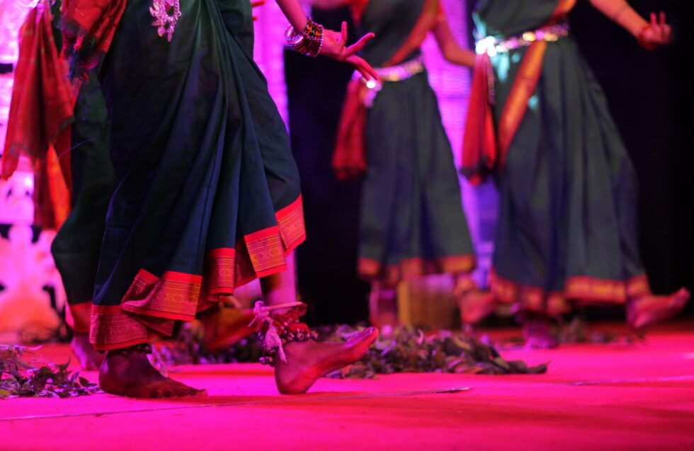 Bharatanatyam: La elegancia y el legado de la danza clásica India ...